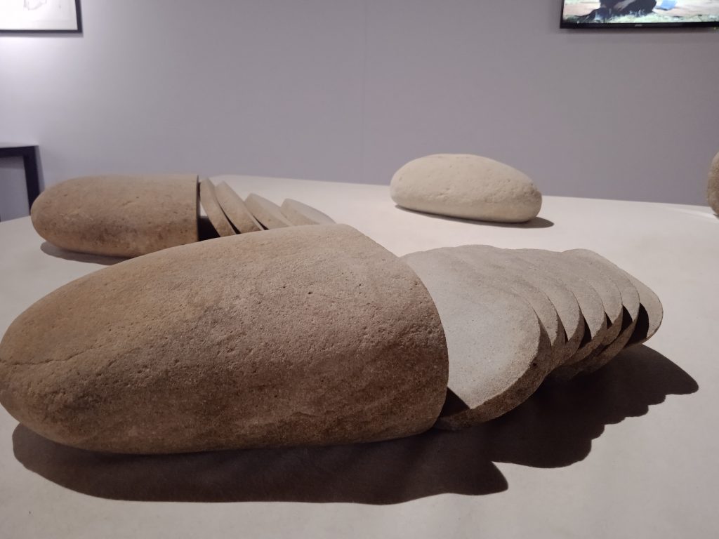 War-shaped ‘Stone bread’ from Ukraine - Abirpothi