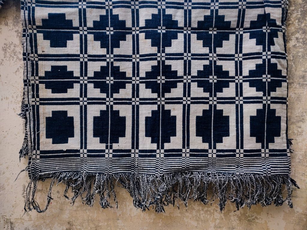 Kaleidoscopic World of Khes: Rich Textile Tradition of Punjab - Abirpothi