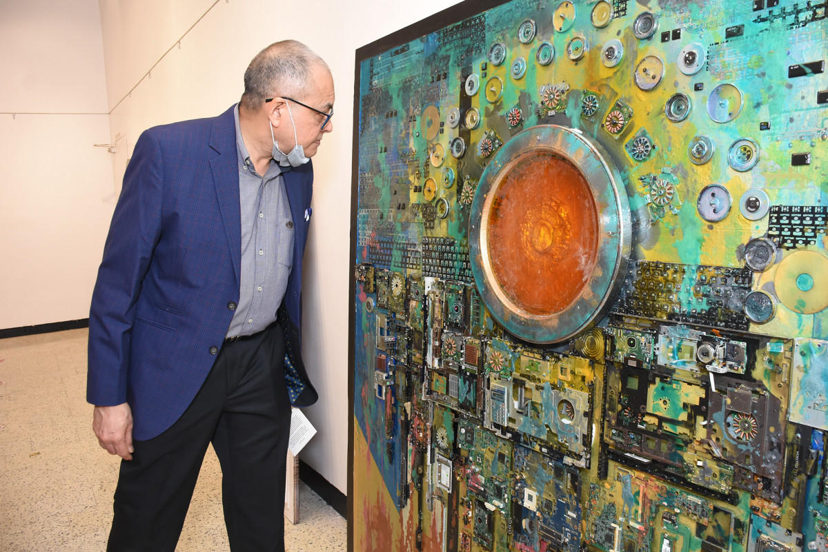 Artists Transcend E-Waste: Transforming Discarded Electronics into ...