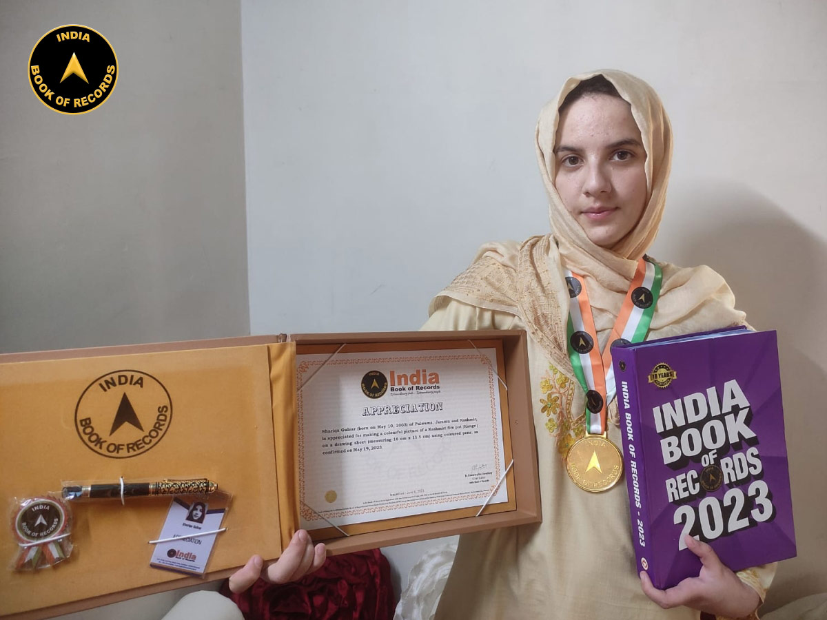 Shariqa Gulzar: Kashmiri Teenager Enters India Book of Records for ...