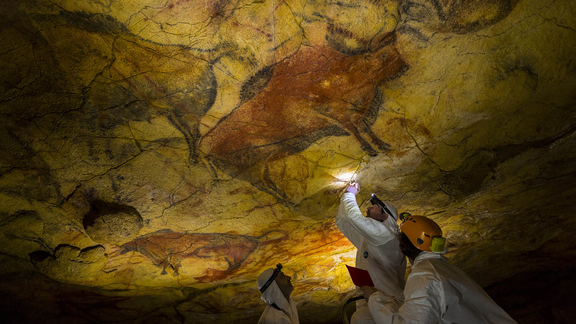 Exploring The Mysteries of Prehistoric Cave Paintings: From Lascaux To ...