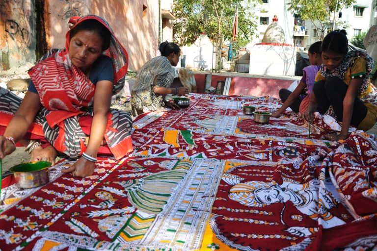 Art And Craft of Gujarat: A Cultural Tapestry | Abirpothi